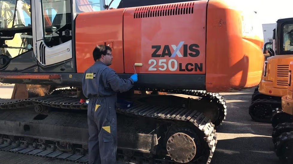 Duurzame bescherming van industriële machines met 2C Perma Coat Gloss